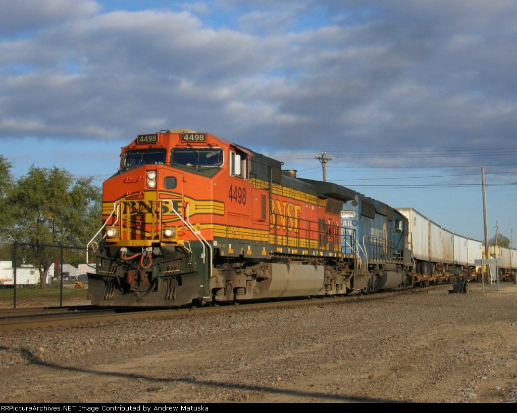 BNSF 4498